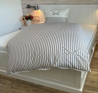 Sansibar Bettwäsche Lighthouse Wendebettwäsche (2 TLG), Streifendesign, mit hochwertigem Digitaldruck (Beige, 135 x 200 cm)