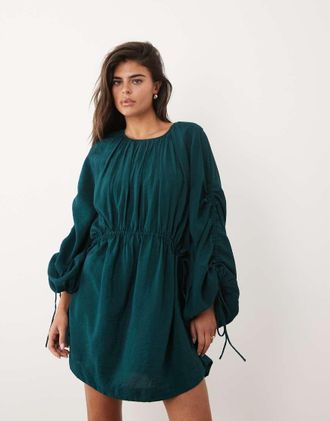 Asos Minikleid in dunklem Petrol mit Rundhalsausschnitt, geraffter Taille und Blouson&auml;rmeln-Blau