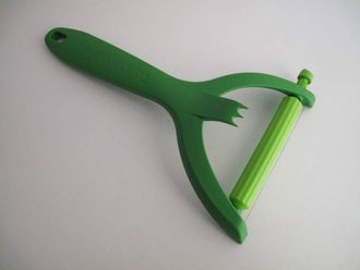 Tupperware Messer Universal-Serie gr&uuml;n K&auml;semesser K&auml;se Engel K&auml;seengel K&auml;sehobel Hobel