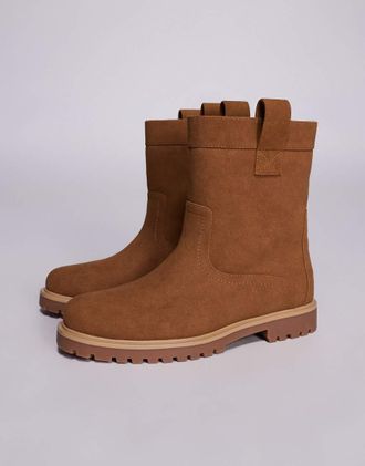 Asos Worker-Schlupfstiefel in Hellbraun-Brown