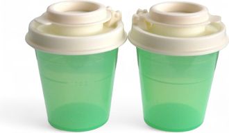Tupperware Mini-Salz- und Pfefferstreuer-Set, 57 ml, Pastellgr&uuml;n mit elfenbeinfarbenen Deckeln