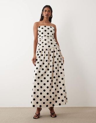 4th & Reckless Robe bandeau longue &agrave; pois en lin m&eacute;lang&eacute; avec fronces et taille basse - Cr&egrave;me et noir-multicolore