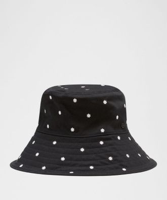 lululemon Kappe mit breiter Krempe aus Baumwoll-Twill - Gr&ouml;&szlig;e M/L in Star Flower Embroidery Black White