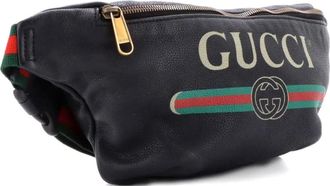 Gucci Logo Printed Leather Medium belt bag - Schwarz