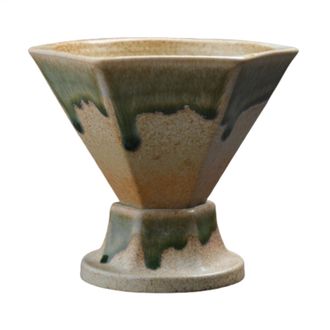 Generico Handgefertigte dreieckige Kegelförmige Keramiktasse 170 ml | Dreieckige Kegelförmige Porzellantasse - dicke Kaffeetasse aus Keramik mit Boden | Retro-