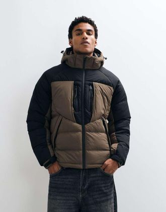 Brave Soul Steppmantel mit abnehmbarer Kapuze in Schwarz und Khaki-Multi