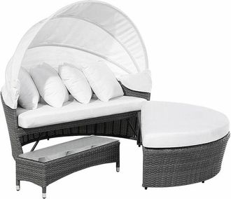 Beliani Beliani - Strandkorb grau/cremewei&szlig; Polyrattan Baumwolle 2-Sitzer Sonnendach inkl. Kissen Ottomane Tisch