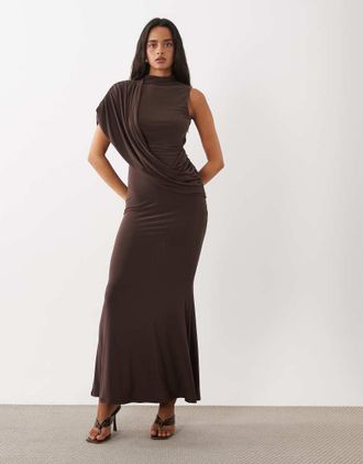 Asos Maxikleid mit offenem R&uuml;cken, Drapierung und ohne &Auml;rmel in Braun
