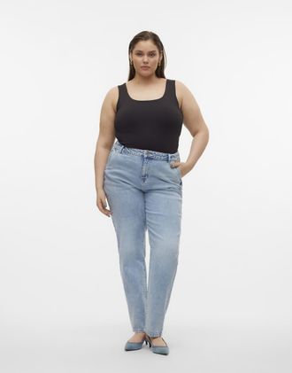Vero Moda Curve Mom-Jeans in Hellblau