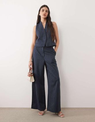 River Island Pantalon ajust&eacute; ample &agrave; fines rayures - Bleu marine
