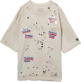 Miharayasuhiro Mihara Yasuhiro, Homme, Tops, Beige, Taille: S T-shirt Orn&eacute; de Stickers