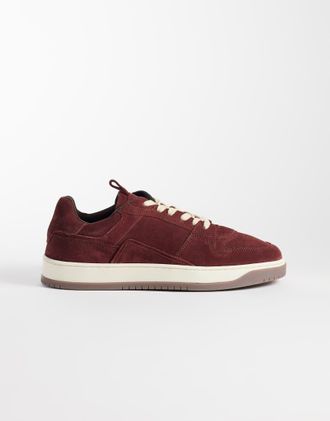 Asos Baskets &agrave; lacets en daim avec empi&egrave;cements et d&eacute;tails blanc cass&eacute; - Bordeaux-Rouge