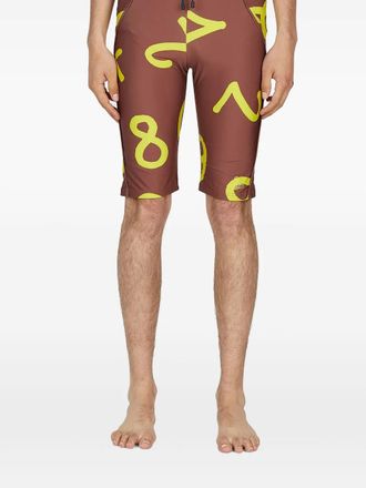 Vivienne Westwood short de bain &agrave; num&eacute;ros imprim&eacute;s - Marron