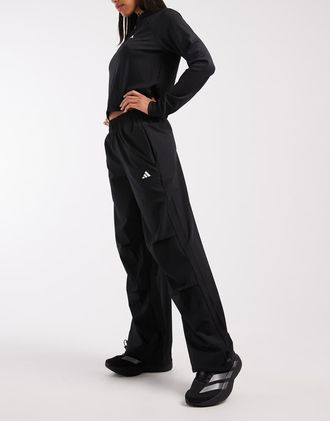 adidas adidas Sportswear - Workout Essentials - Trainingshose aus Webstoff in Schwarz