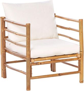 Beliani Fauteuil de Jardin Moderne Rustique en Bambou avec Dossier et Coussins Ext&eacute;rieur Blanc Cass&eacute; Cerreto