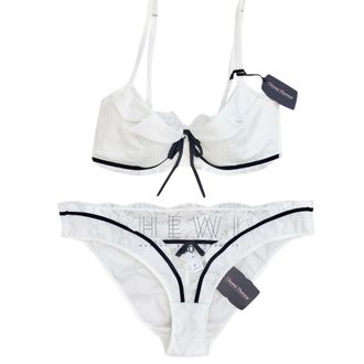 Chantal Thomass Ivory Leavers Lace Cameo Pad Bra & Brief Set Size M