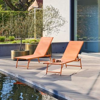 Sweeek Lot de 2 bains de soleil acier textil&egrave;ne inclinable 4 positions Tropea orange. 165 x 54.5 x 82.5 cm