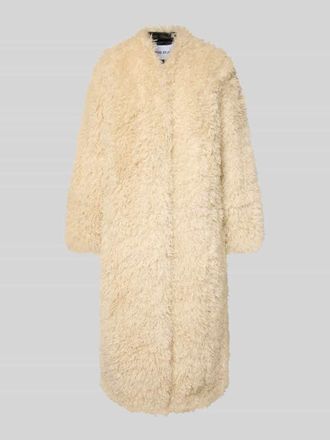 Stand Studio Mantel aus Kunstfell Modell Carolina