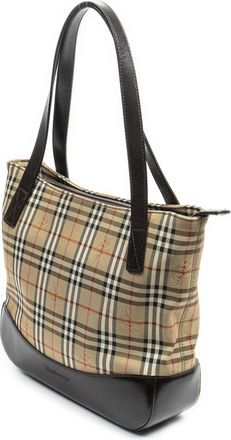 Burberry Crossbody Bags - Burberrys Bucket Zip Tote - Gr. unisize - in Beige - f&uuml;r Damen