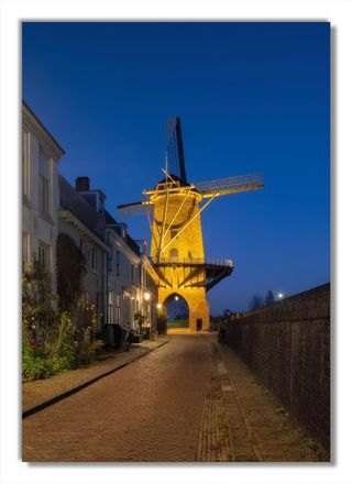 Wallario selbstklebendes Poster - Windm&uuml;hle bei Nacht, Aufkleber in Premiumqualit&auml;t, Klebefolie Gr&ouml;&szlig;e: 70 x 100 cm (Riesenposter)