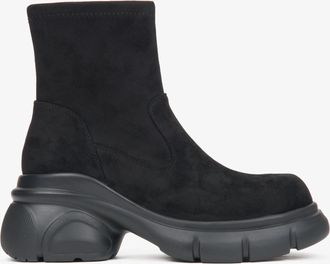 Estro & Luminara Chelsea Boots 681-15