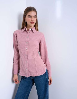 Topshop Chemise avec col style ann&eacute;es 70 en velours c&ocirc;tel&eacute; - Rose