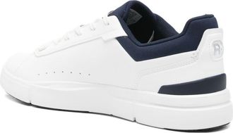 On Running The Roger Advantage Sneaker - White