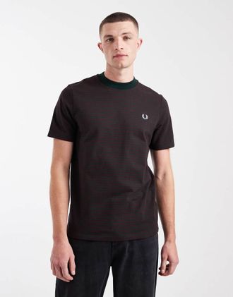 Fred Perry Schweres T-Shirt in Braun mit feinen Streifen und Logo-Brown