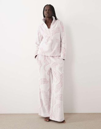 Chelsea Peers ensemble loungewear en polaire &agrave; imprim&eacute; l&eacute;opard rose-Multi