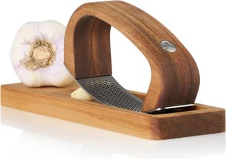 Adhoc GC01 innovative Knoblauchpresse mit Schneidbrett RoccaAlio | edles Akazienholz und lasergeschnittene Edelstahlklinge | Knoblauchschneider modern und e