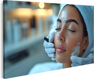 Islandburner Bild auf Leinwand Frau erhält Gesichtsbehandlung im Spa für Badezimmer Frauen Spa Bilder Wandbilder Poster
