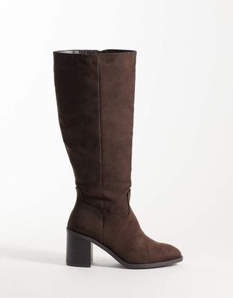 New Look bottes hauteur genou en faux daim &agrave; talon, marron fonc&eacute;