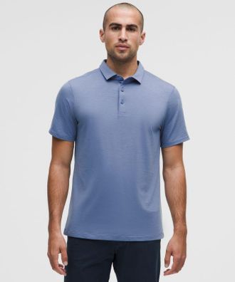 lululemon Evolution Kurzarm-Poloshirt f&uuml;r M&auml;nner - Gr&ouml;&szlig;e 2XL in Washed Denim