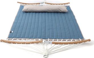 Songmics Hamac Double Rembourr&eacute;, Hamac Matelass&eacute;, avec Barres Incurv&eacute;es D&eacute;montable en Bambou, avec Oreiller, 200 x 140 cm, Capacit&eacute; de Charge 225 kg, Bleu et