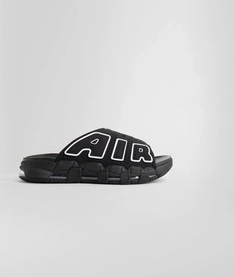 Nike MAN BLACK SANDALS & SLIDES