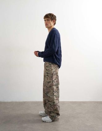 Topman Weit geschnittene Cargohose aus Twill mit Military-Muster-Brown