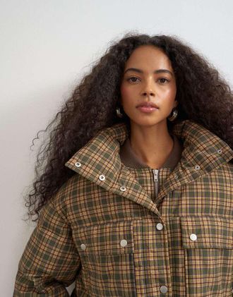Topshop Steppjacke mit gr&uuml;nem Karomuster