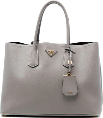 Prada Hobo Bags - Large Saffiano Cuir Double Satchel - Gr. unisize - in Grau - f&uuml;r Damen