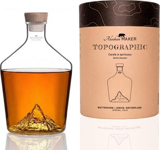 Alaskan Maker Spirituosenkaraffe 1,2 L - Handgeblasenes Borosilikatglas mit 3D-Bergrelief | Holz- und Korkverschluss, hochwertiges Design | TOPOGRAPHIC (Matterhorn)