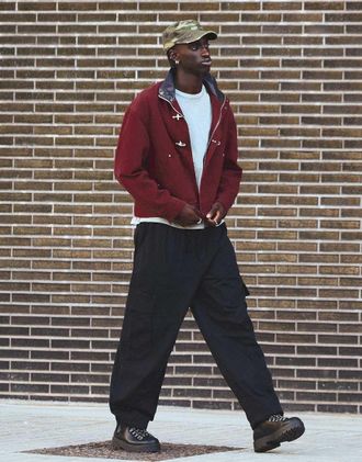 Bershka veste rouge &agrave; fermeture au col