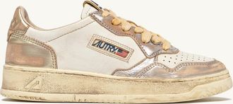 Autry BASKETS MEDALIST LOW SUPER VINTAGE EN CUIR PLATINE ET ARGENT