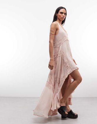 AllSaints Dorina - &Auml;rmelloses, gerafftes Midikleid in Hellrosa mit asymmetrischen R&uuml;schen