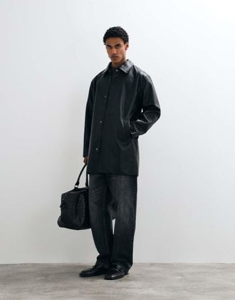 Asos Trenchcoat in schwarzer Lederoptik