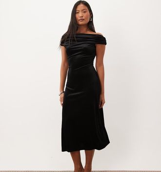 Nobody's Child robe midi en velours &agrave; &eacute;paules d&eacute;nud&eacute;es Pippa noire