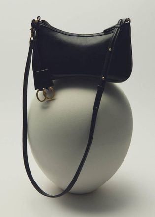 Mango Sac &agrave; bandouli&egrave;re breloque anneaux noir - Femme - Taille unique - MANGO