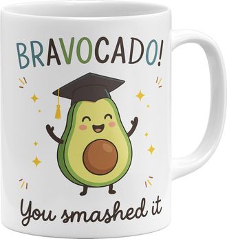 OM3 lustige Avocado Kaffee-Tasse mit Spruch - Bravocado You Smashed It - Gl&uuml;ckwunsch Abschluss bestandene Pr&uuml;fung - Keramik Becher - 325ml - Beidseitig Be