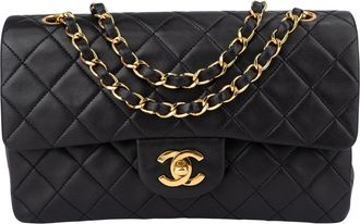Chanel Crossbody Bags - Chanel Quilted Lambskin 24K Gold Small Double Flap - Gr. unisize - in Schwarz - f&uuml;r Damen