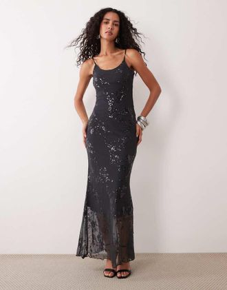 Pieces robe longue en tulle orn&eacute;e gris asphalte