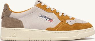 Autry SNEAKERS MEDALIST LOW TRICOLOR AUS WILDLEDER IN ANTILOP WEISS UND BROWN MUSCAT