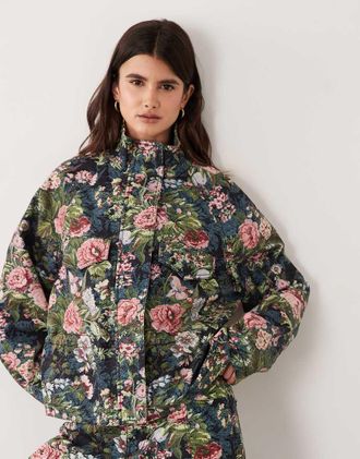 Asos Longline-Jacke mit Stehkragen als Kombiteil mit Blumenmuster im Tapisserie-Stil-Multi